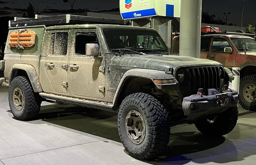 Drilling into side panel, mounting Expedition Essentials/MaxTrax - tips ...